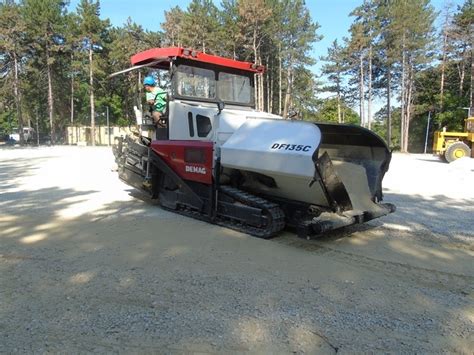 Изграждат нов паркинг в двора на болницата в Бяла Слатина снимки