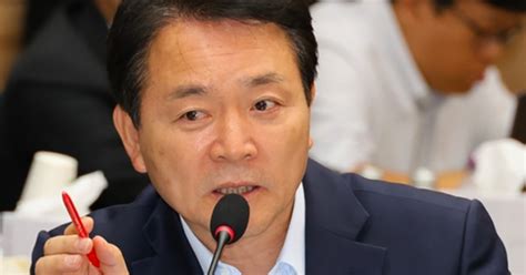 대진연 국민의힘 당사 난입…“이토 히로부미 논란 성일종 사퇴 정계 떠나라