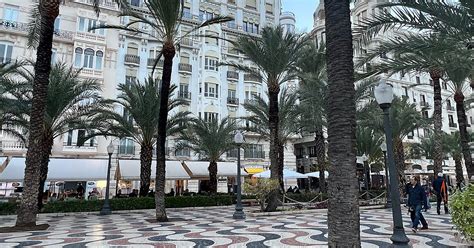 Paseo De La Explanada De España En Alicante España Tripomatic