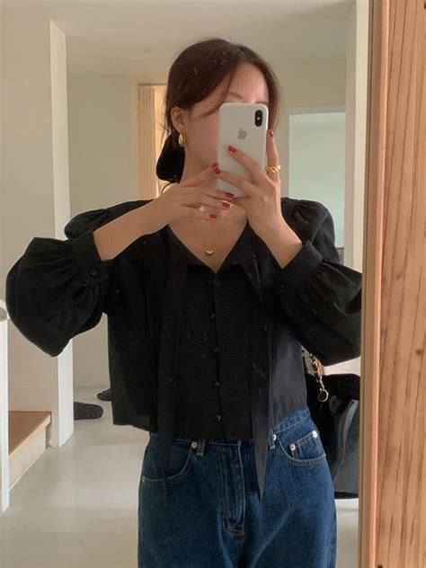 프렌치오브 🖤하객룩 누브 타이 퍼프 가을 겨울 하객 연말 크롭 블라우스3color