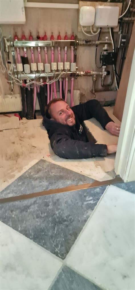 Surrey Surreyplumber Surreyelectrician Darren Pennington