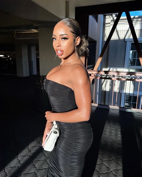 Qimmah Russo Hard To Get Even Harder To Forget 🖤 Instagram