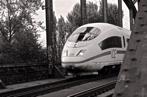 safran mems accelerometers ensuring safer railways safran
