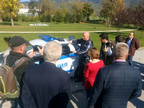 Камери микрофони Иде ли краят на И кво праим ся на пътя