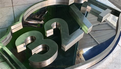 ป้ายบ้านเลขที่อักษรโลหะ รับทำป้ายกัดกรด อักษรโลหะ ป้ายกล่องไฟ ป้ายทุกชนิด