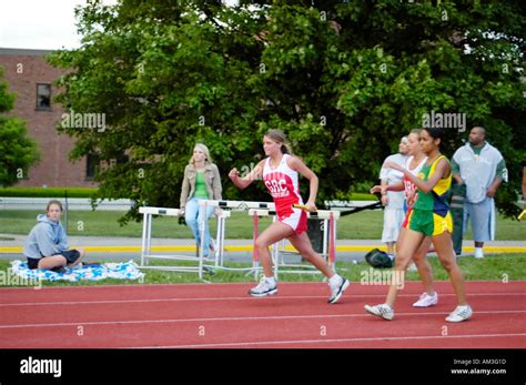 Relay Runner Track And Field At Sherry Goodson Blog