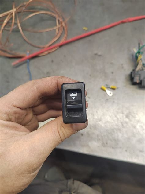 Электропривод багажника часть 1 — Nissan Almera Classic B10 1 6 л 2010 года тюнинг Drive2