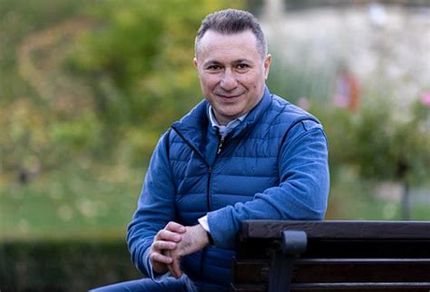 Груевски со честитка за католички Божиќ Прости им на твоите непријатели