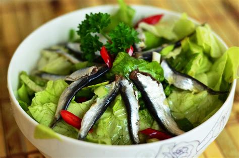 Salata Hamsii Walk With The Wok