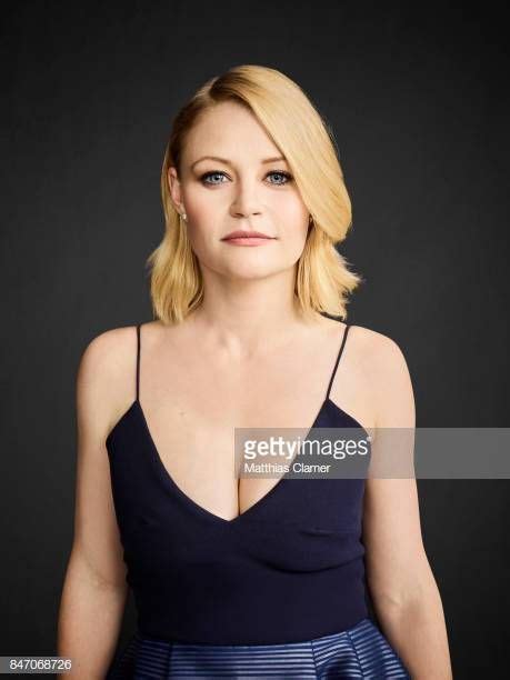 Actress Emilie De Ravin From Once Upon A Time Is Photographed For Emilie De Ravin