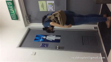 D0005 Real Life Pee Desperation Frenzy