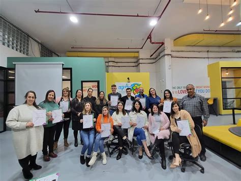 انهاء دوره اقامه مصلحه יזמות עסקית من قبل معوف يركا في مركز كليكا في داليه الكرمل اتمنى لجميع