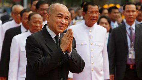 នាយឧត្តមសេនីយ៍ សន្តិបណ្ឌិត នេត សាវឿន ថ្វាយសារលិខិតថ្វាយព្រះពរ ព្រះករុណាព្រះបាទសម្ដេចព្រះបរមនាថ