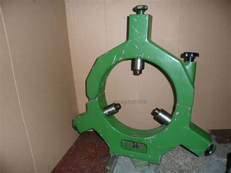 Люнети за универсални стругове Производствени Обработващи Сливен Люнети за универсалн