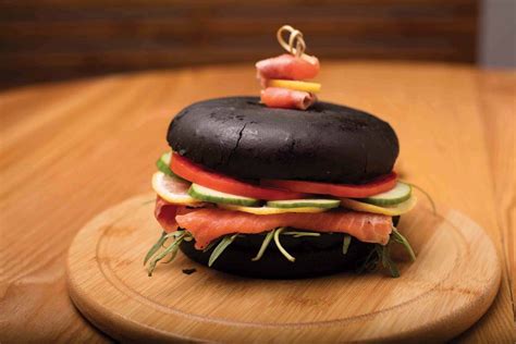 Սաղմոնով Սեվ Սենդվիչ