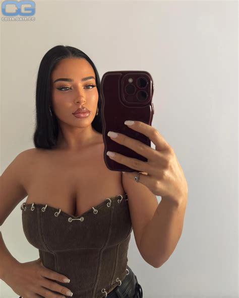 Ashlyn Castro Nude Pictures Photos Playboy Naked Topless Fappening