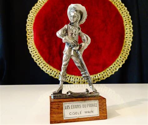 Статуетка от калай фигура на Атос мускетар гр Разград Lot Bg