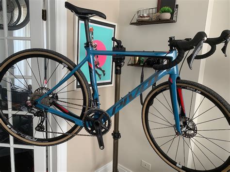 2020 Pivot Vault Ultegra Medium For Sale