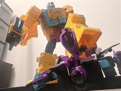 Transformers Legacy Toxitron Collection G2 Grimlock Sighted At Us Retail And In Hand Images