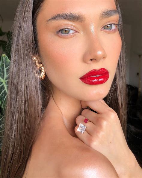 Latex Lips Is The Saucy Makeup Trend All Over Beautytok