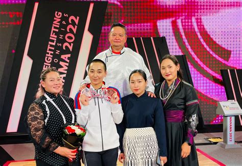 Монголын дөрвөн тамирчин хүндийн өргөлтийн ДАШТ д оролцоно