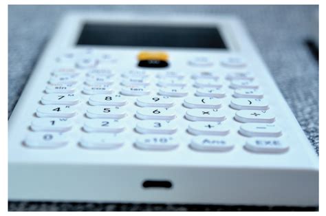 Numworks N0110 Calculator Review • Magazin Mehatronika
