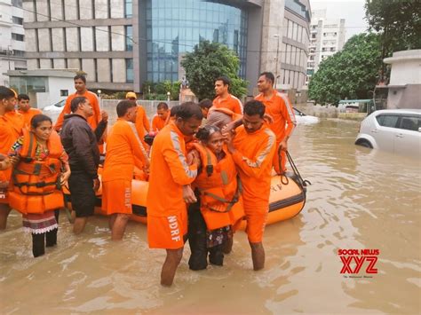 Vadodara Ndrf Carries Out Evacuation Drive In Gujarats Flooded Vadodara Gallery Social News Xyz