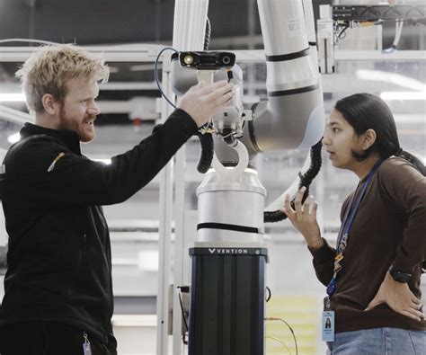 Vulcan Amazons New Robot Learns By Touch Not Just Code Aiyaiyai