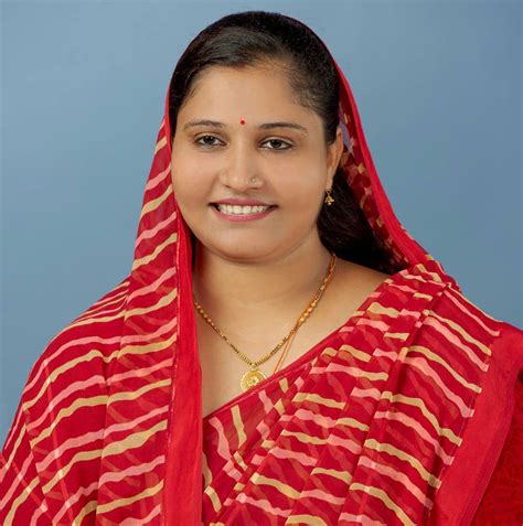 शालिनी मोहित गौतम पेट्रोल डीजल के तेजी से बढ़ते दामो के खिलाफ अखिल भारतीय कांग्रेस कमेटी के