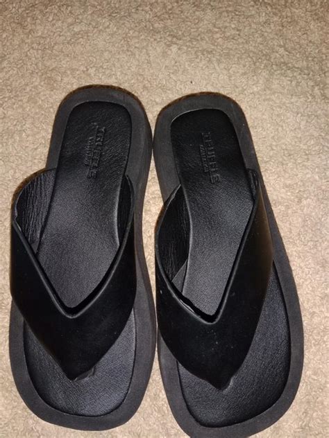 Шлепанці чорні — ціна 379 грн у каталозі Шльопанці Купити жіночі речі