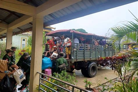 ဆိုင်ကလုန်းမုန်တိုင်း မိုခါ Mocha ဝင်ရောက်တိုက်ခိုက်မှုကြောင့် ပျက်စီးမှုများဖြစ်ပေါ်ခဲ့သည့