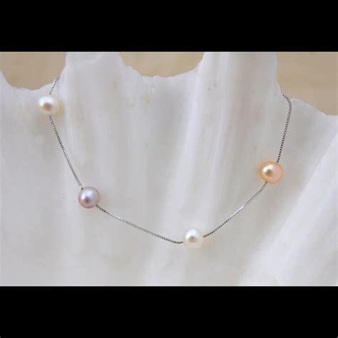 Нежно колие Морска пяна от Eстествени перли и сребро Изделия Морска пяна Кристина Арт