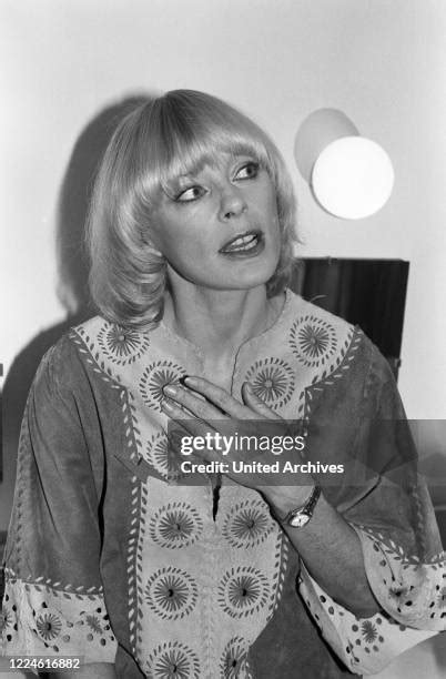 2 066 Elke Sommer Photos And High Res Pictures Getty Images