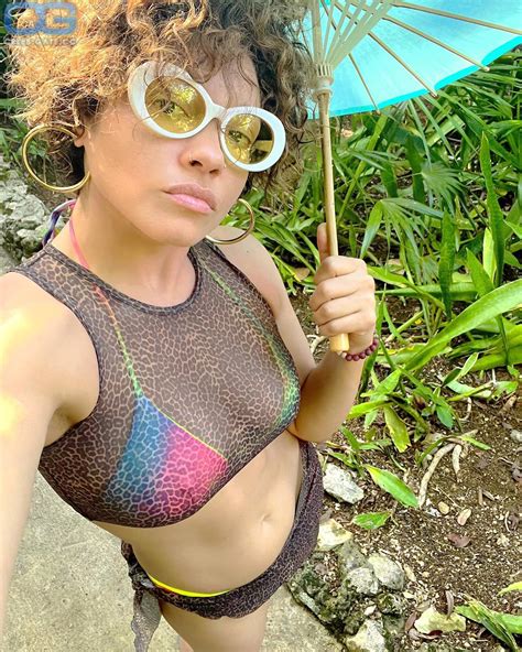 Sophia Urista Nackt Nacktbilder Playboy Nacktfotos Fakes Oben Ohne