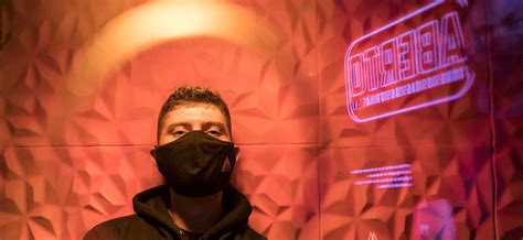 J Vi De Tudo A Rotina De Um Fiscal De Clube De Sexo No Centro De Sp Uol Tab