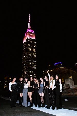 Twice At Empire State Building Twice JYP Ent Photo 44845269 Fanpop