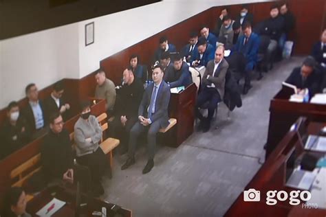 Нүүрсний гэх хэрэгт холбогдсон Т Аюурсайхан Б Ганхуяг нарыг шүүх хурал үргэлжилж байна