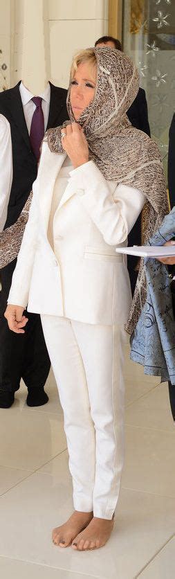 Brigitte Macrons Feet