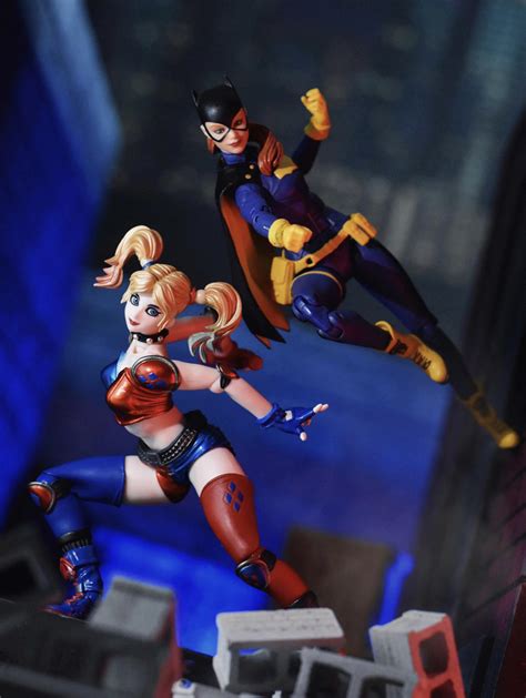 The Infamous Harley Quinn X Batgirl Ractionfigures