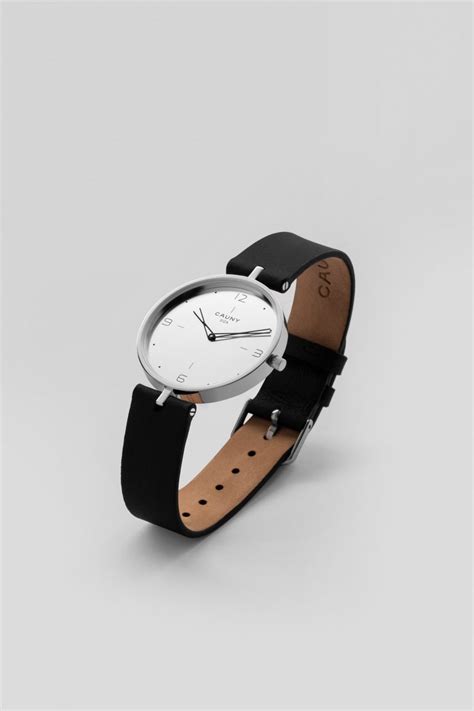 Álvaro Siza Designs Watch That Looks Like A Watch For Cauny