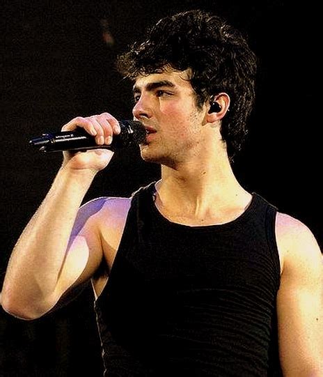 The Pit Stop Joe Jonas In Concert