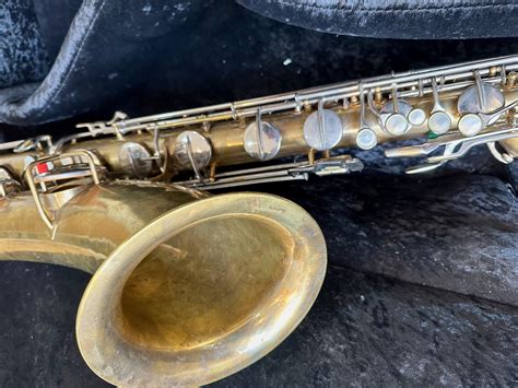 Saxophones 292 Conn 12m Crossbar Baritone Sax