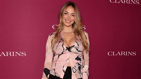 Bret Michaels Shares Support For Daughter Raines Feet Photo Income