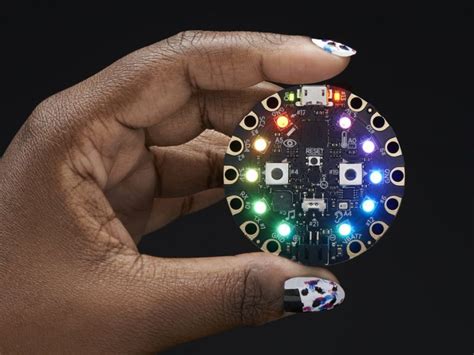 How To Inspire Exciting Wearable Tech With Circuit Playground Wearablewednesday Wearabletech