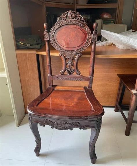 เก้าอี้ไม้แกะสลัก Ennxo