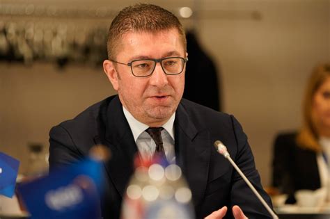 ВМРО ДПМНЕ Средбите на Мицкоски со високи политички претставници на САД вродуваат со плод за