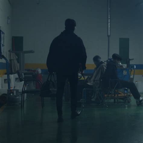 취향 On Twitter 위떤남자 피지컬 또라이야 올블랙에 고글 띠바아앙