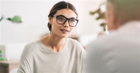 Subtle Signs Youre Dealing With A Highly Confident Introvert