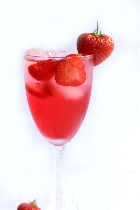 Strawberry Vodka Cocktail Recipe Strawberry Cocktails Cranberry