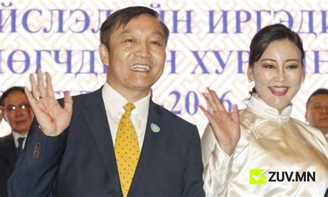 Л Гүндалайн эхнэр Л Аззаяа улс төрд орлоо